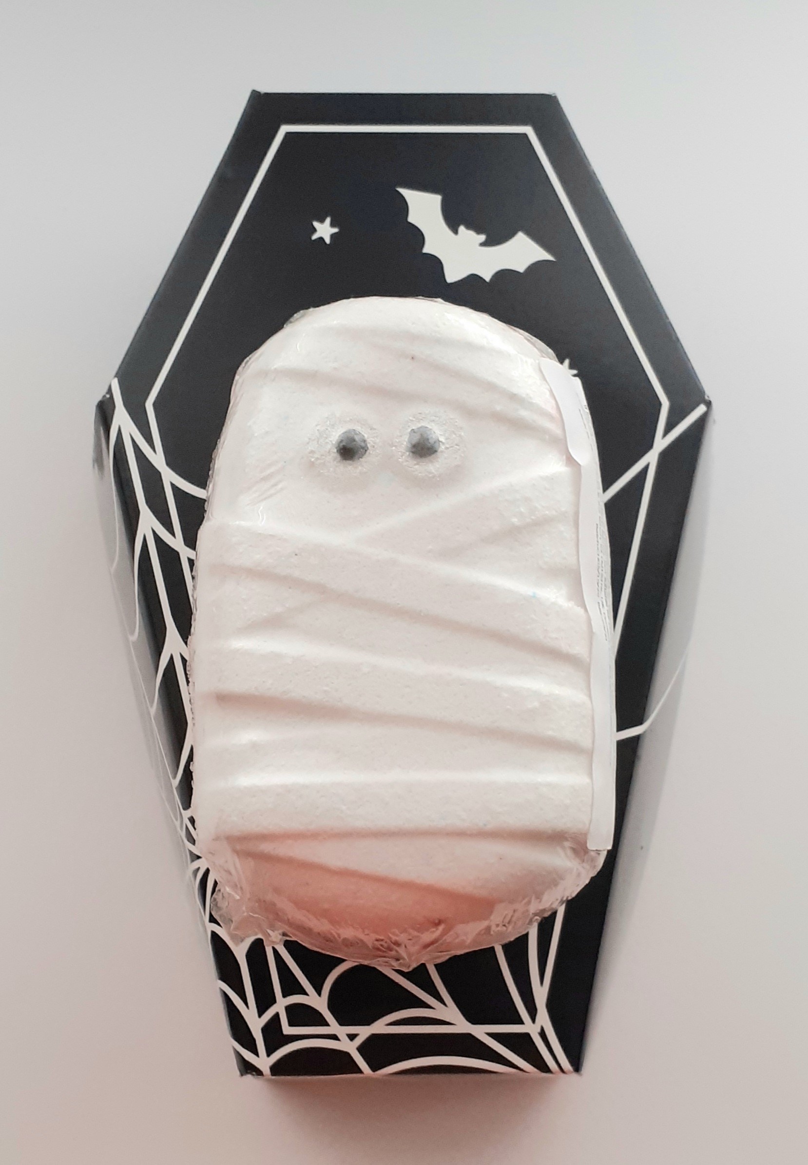 Spookily Good Druid & The Witch's Candy Mummy Bath Bomb? - Mybeautywaxstash